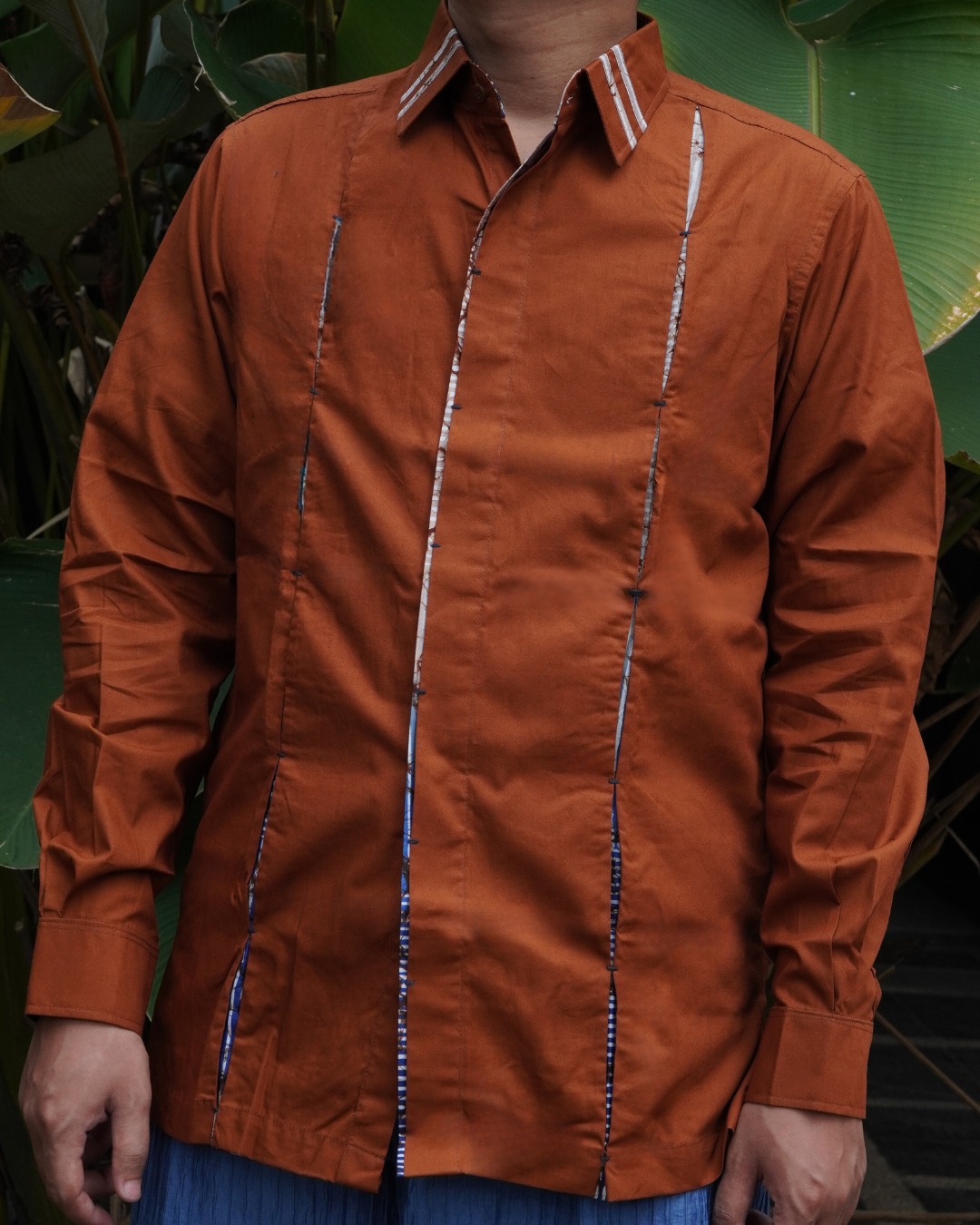 BOOLAO - BOOLAO Kemeja Pria Glimpse Shibori - BrownJacquard Batik